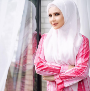 Cantik sangat-sangat, birthday ke 25 ke Che Ta, awet muda.. ” - Netizen ...