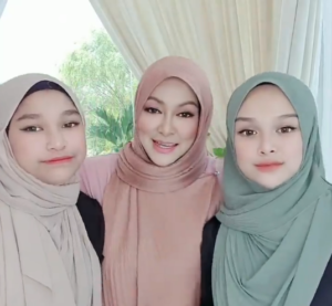 Haah la muka Abby sangat, cantik anak dar4 ni.. ” - Netizen | Berita ...