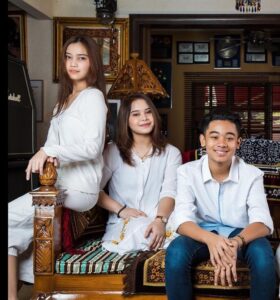 Wahhh, macam Awie masa muda.. ” - Netizen | Berita Kopak CC