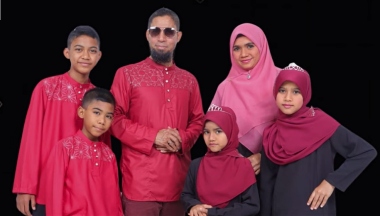 Anak Ina ni kalau buat album memang boleh pergi jauh. Sumpah best ...